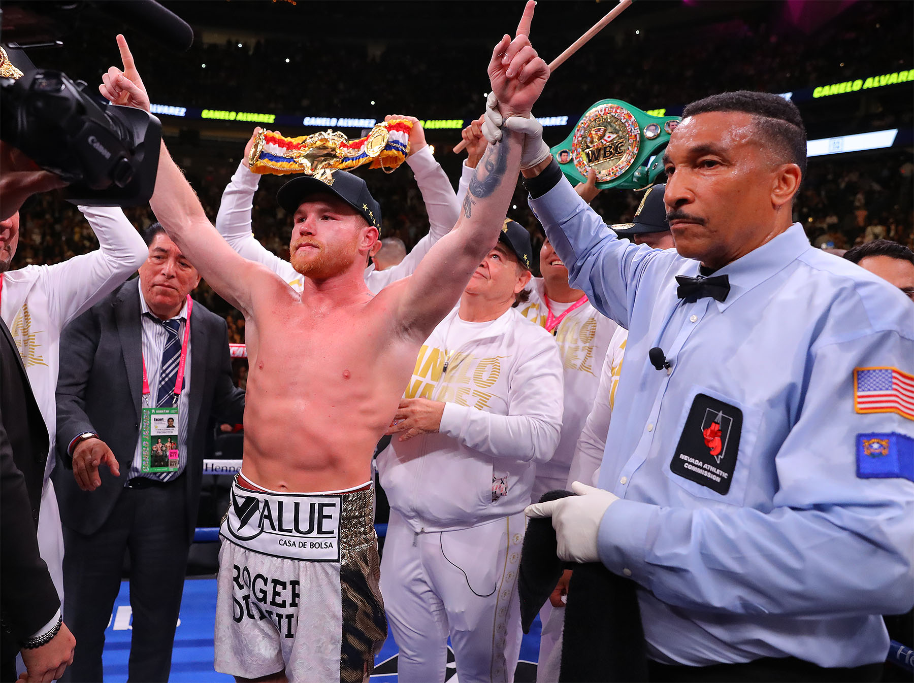 El “Canelo” vuelve a ganar por decisión!!!